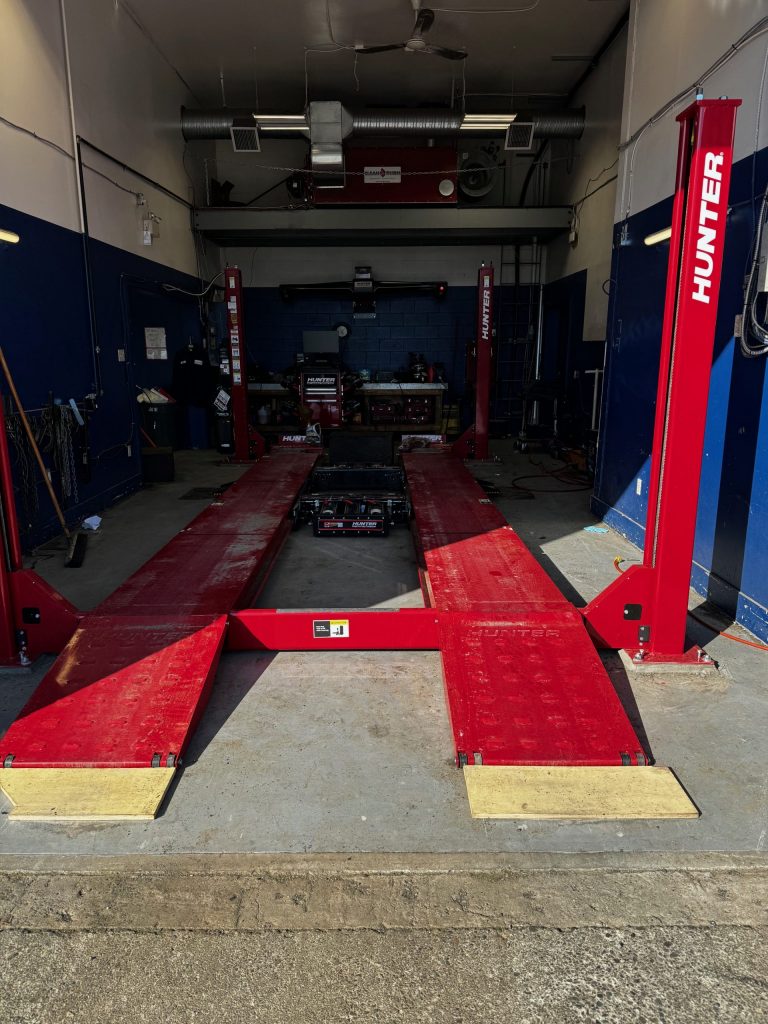 4 Wheel Tire Alignment - Family Ford